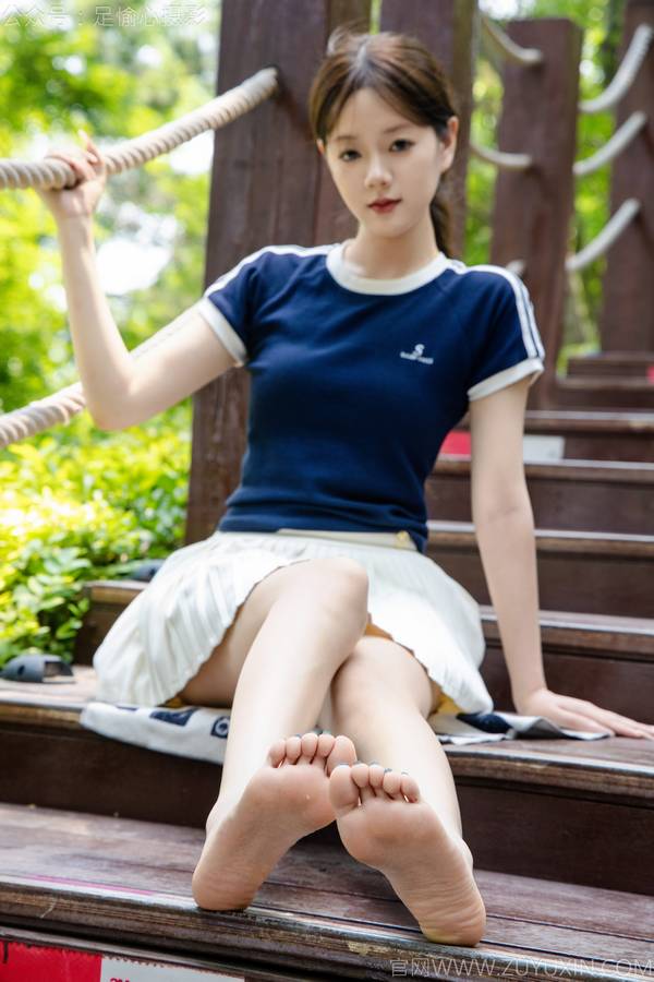 足愉心 No.039 嘉怡（搭配：体操服、白色短裙、白色棉袜、运动鞋）[120P2V-14.8GB]-沫倪酱